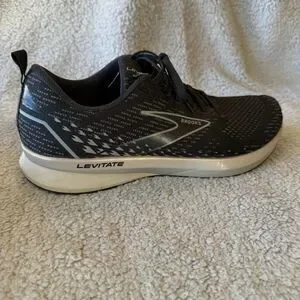 Brooks | Shoes | Brooks Levitate 5 Sneakers Mens 2 M D Black Running ...